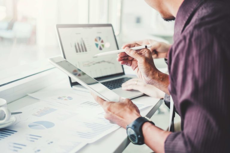 O que é benchmarking? Veja sua importância e como colocar em prática ...